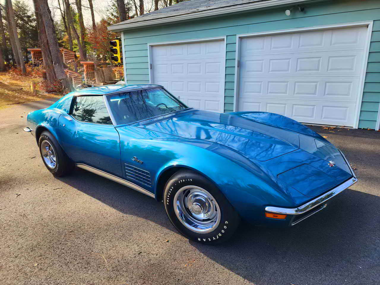 TheVetteNet.com - 1972 Corvette T-Top Bryar Blue 945