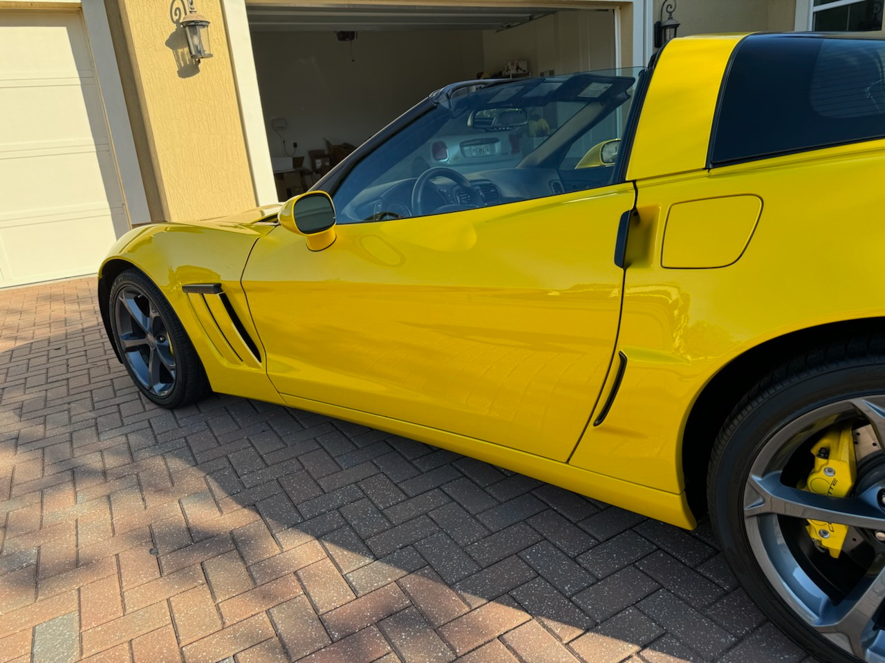 TheVetteNet.com - 2012 Corvette Coupe Velocity Yellow