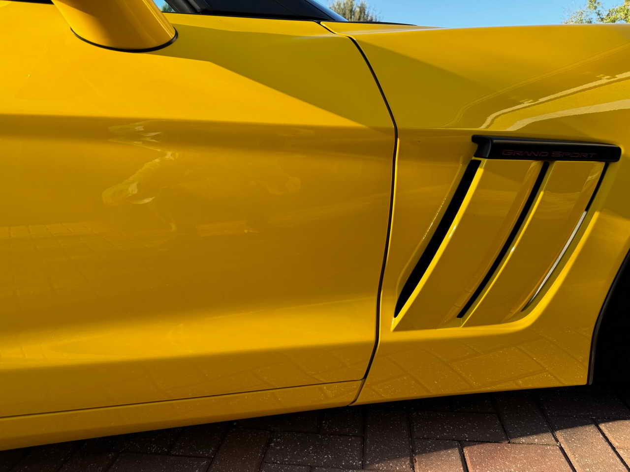 TheVetteNet.com - 2012 Corvette Coupe Velocity Yellow