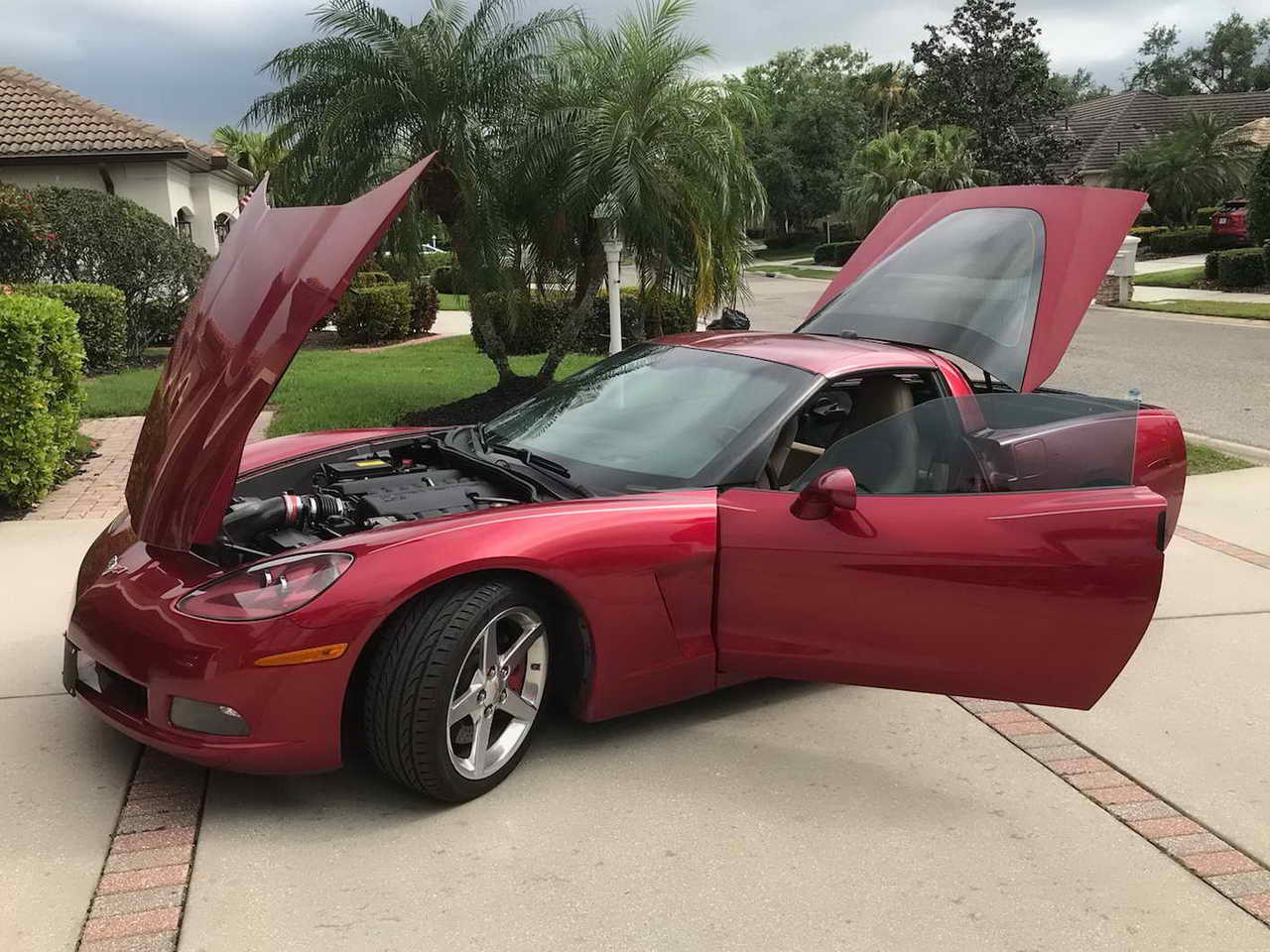 TheVetteNet.com - 2005 Corvette Coupe Magnetic Red