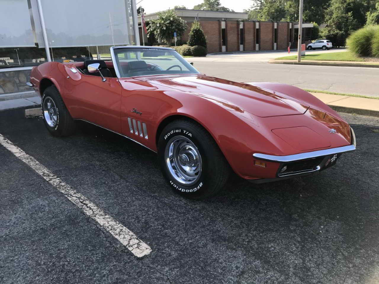 TheVetteNet.com - 1969 Corvette Convertible Monza Red
