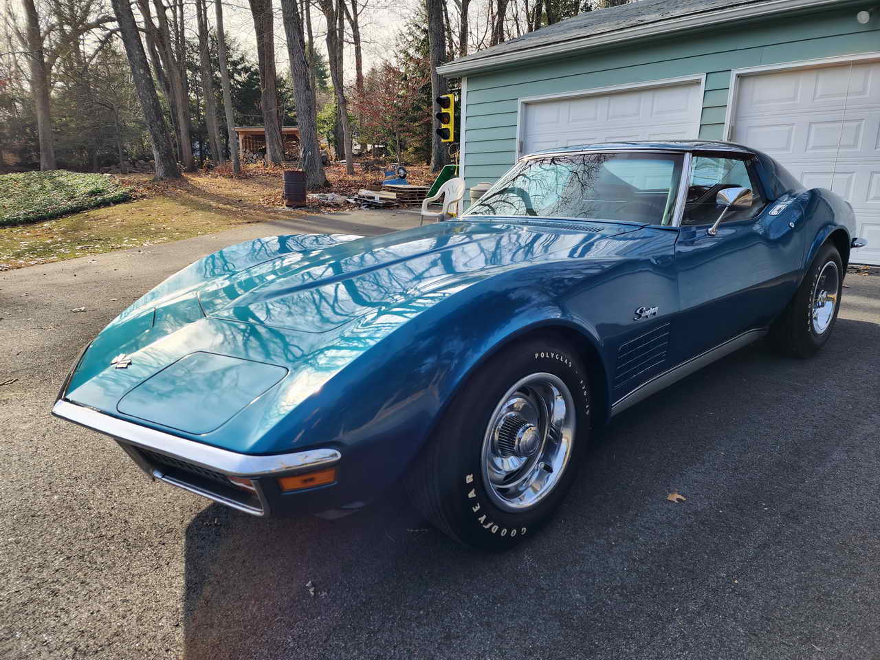 TheVetteNet.com - 1972 Corvette T-Top Bryar Blue 945