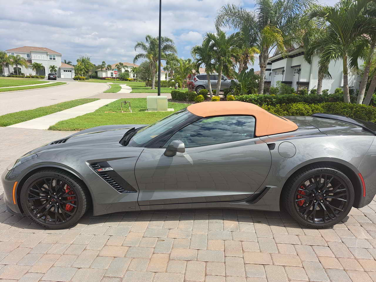 TheVetteNet.com - 2016 Corvette Convertible Shark Gray