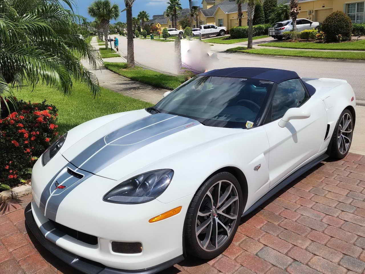TheVetteNet.com - 2013 Corvette Convertible White
