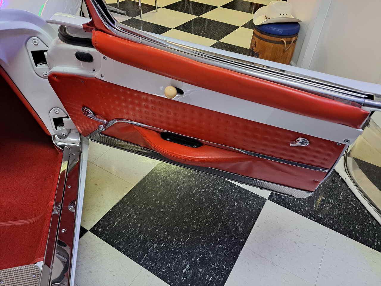 TheVetteNet.com - 1956 Corvette Convertible Polo White, Gray coves