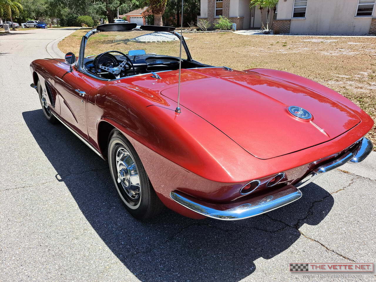 Thevettenet 1962 Corvette Convertible Honduras Maroon