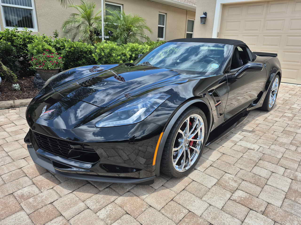 TheVetteNet.com - 2018 Corvette Convertible GS Black