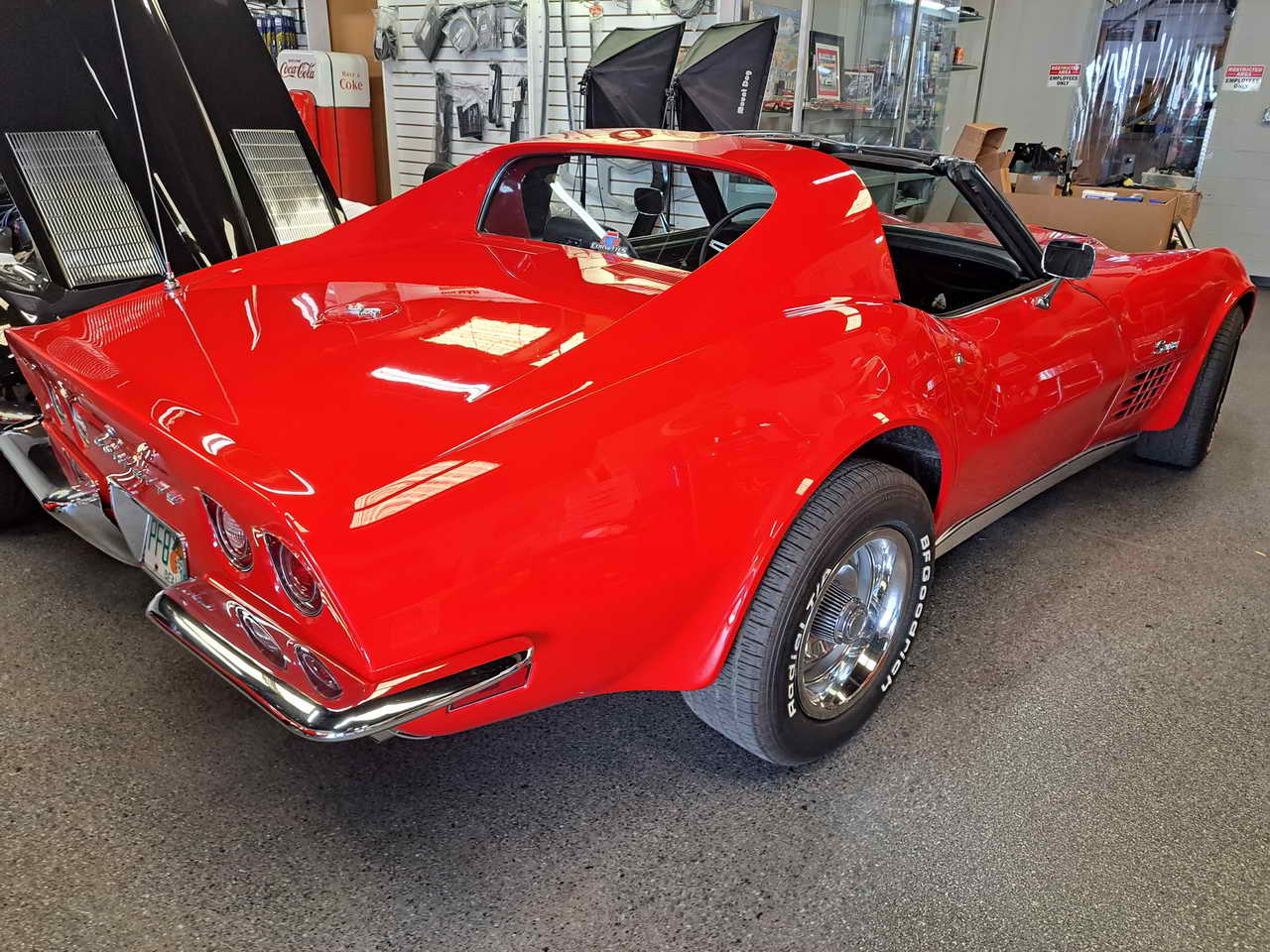 TheVetteNet.com - 1972 Corvette Coupe Mille Miglia Red