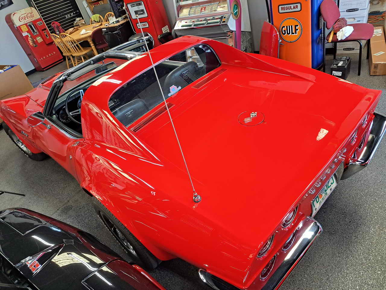 TheVetteNet.com - 1972 Corvette Coupe Mille Miglia Red
