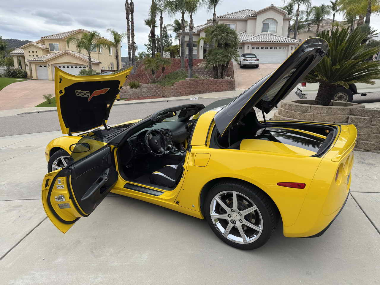 TheVetteNet.com - 2008 Corvette Coupe Yellow