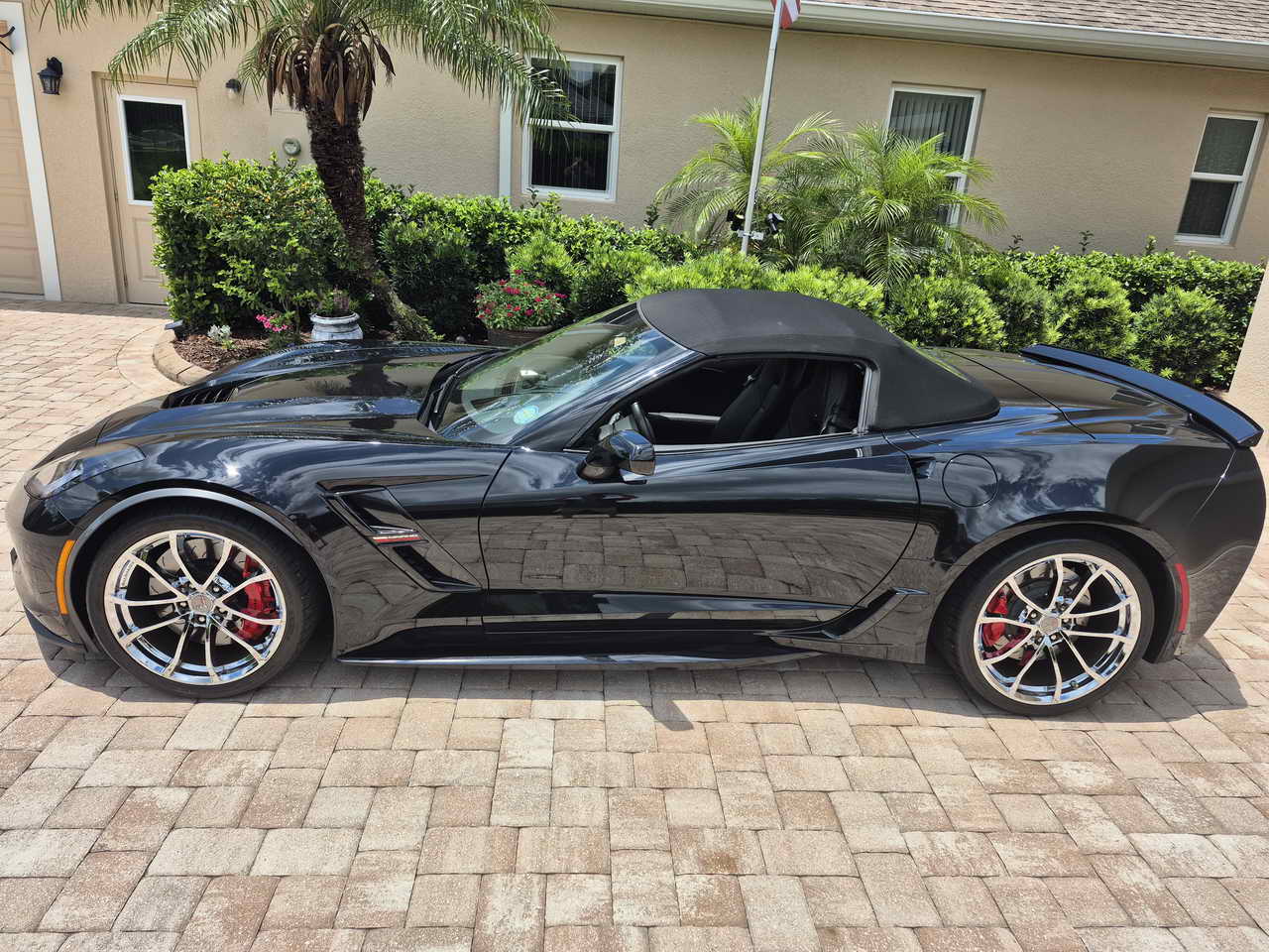 TheVetteNet.com - 2018 Corvette Convertible GS Black