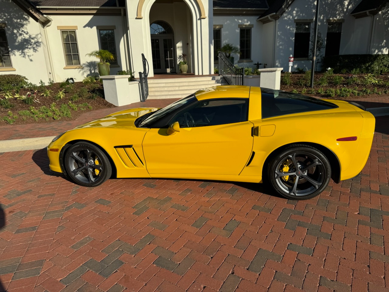 TheVetteNet.com - 2012 Corvette Coupe Velocity Yellow
