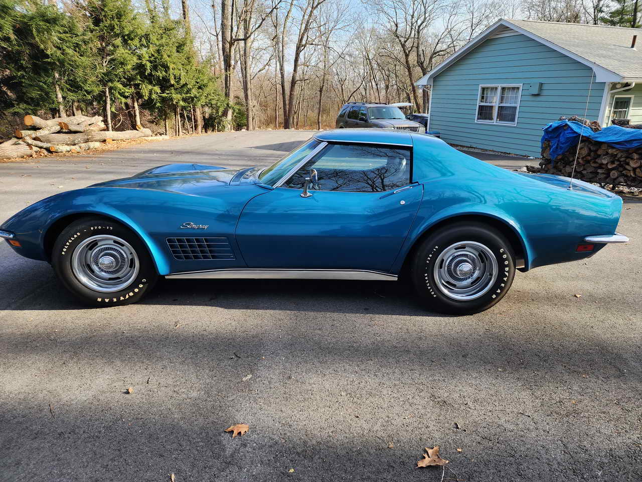 TheVetteNet.com - 1972 Corvette T-Top Bryar Blue 945