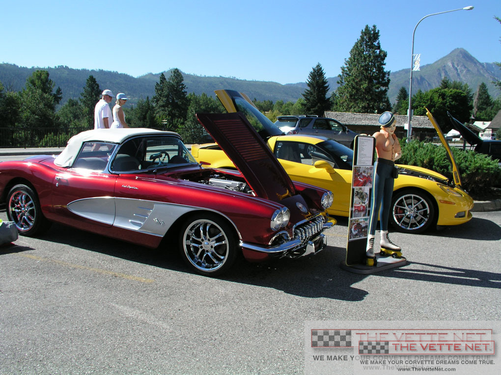 TheVetteNet.com - 1958 Corvette Convertible Candy Apple over Silver