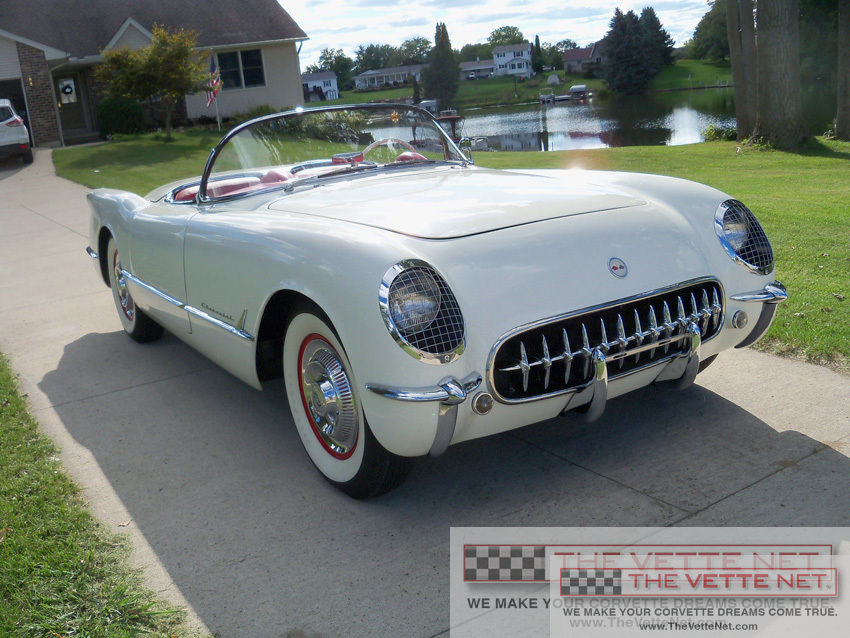TheVetteNet.com - 1954 Corvette Convertible Polo White