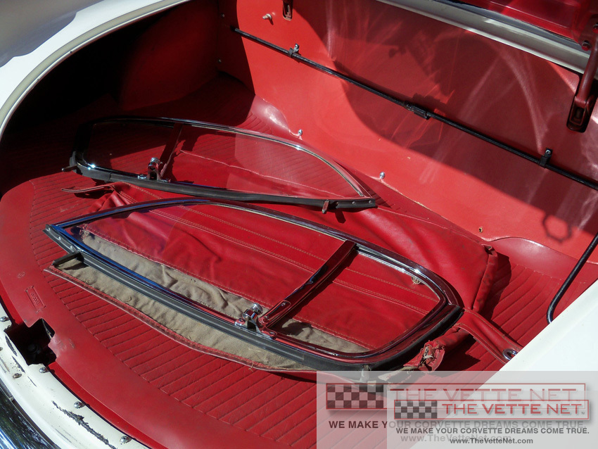 TheVetteNet.com - 1954 Corvette Convertible Polo White