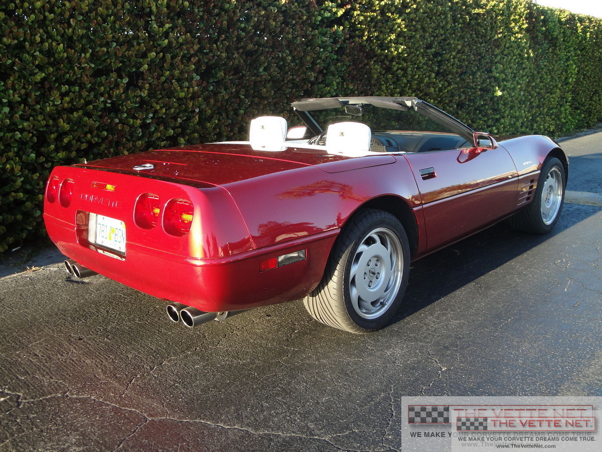 TheVetteNet.com - 1992 Corvette Convertible Dark Red Metallic