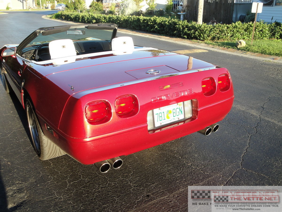 TheVetteNet.com - 1992 Corvette Convertible Dark Red Metallic