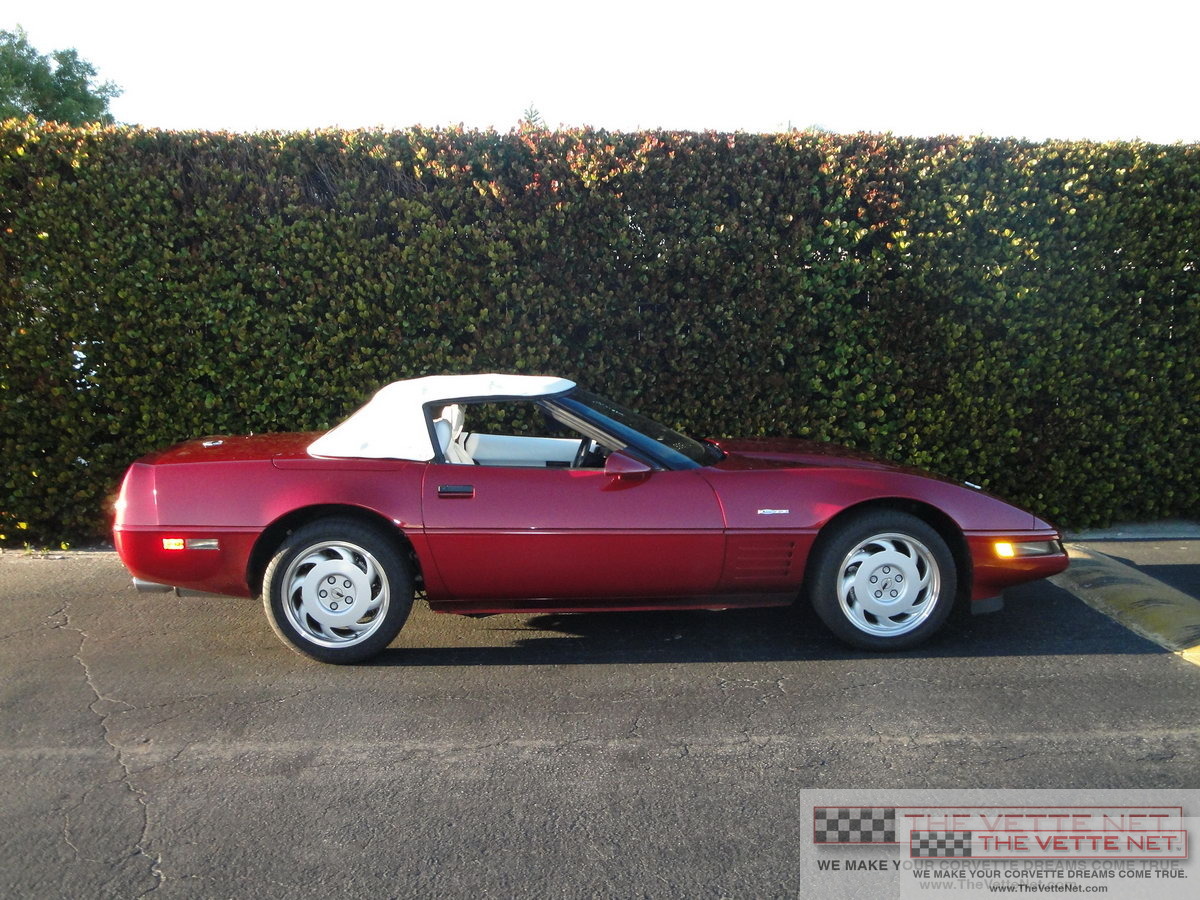 TheVetteNet.com - 1992 Corvette Convertible Dark Red Metallic