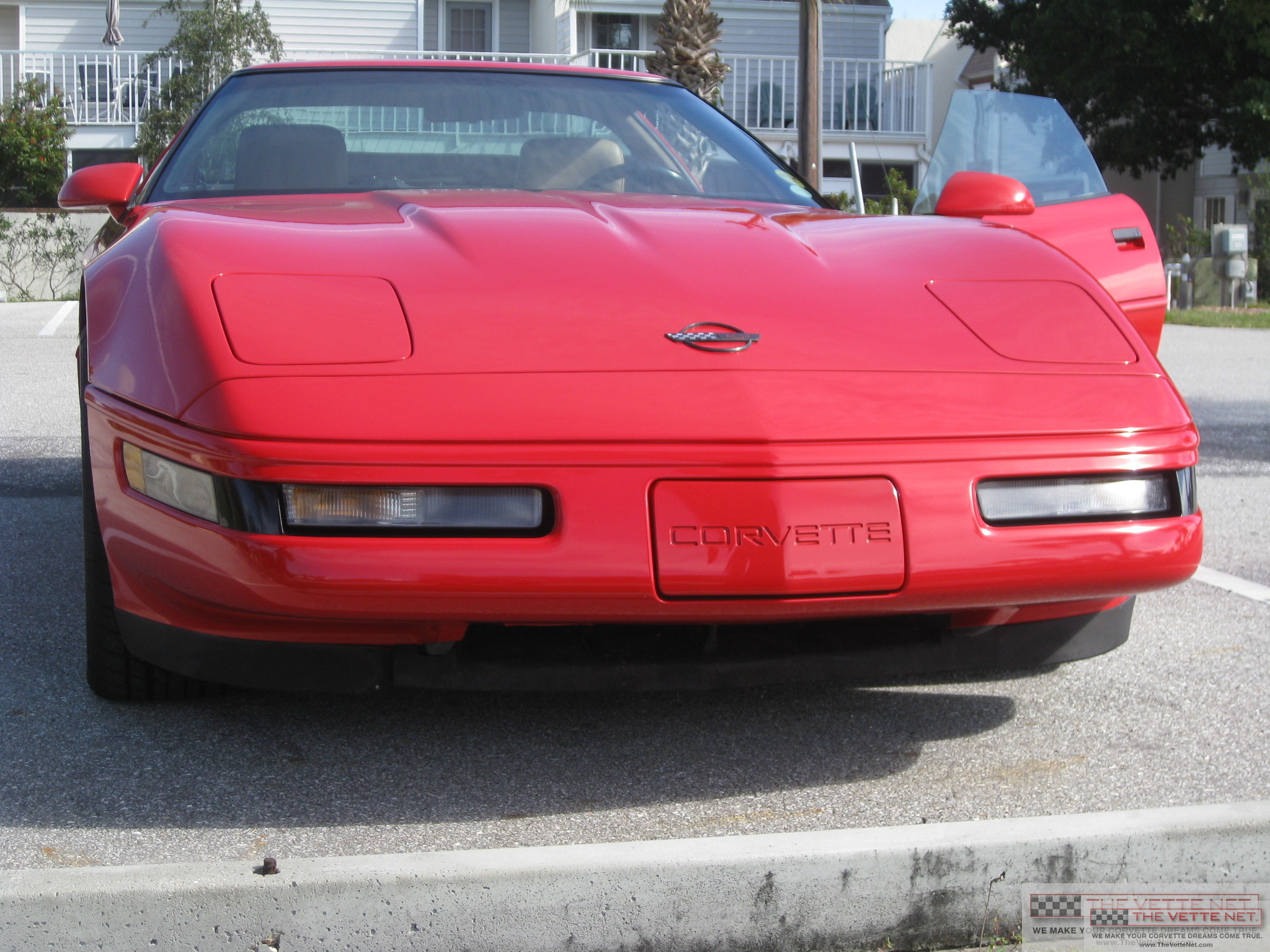 TheVetteNet.com - 1992 Corvette Coupe Torch Red