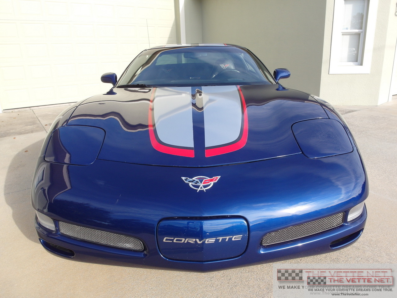 TheVetteNet.com - 2004 Corvette Hardtop LeMans Blue Metallic